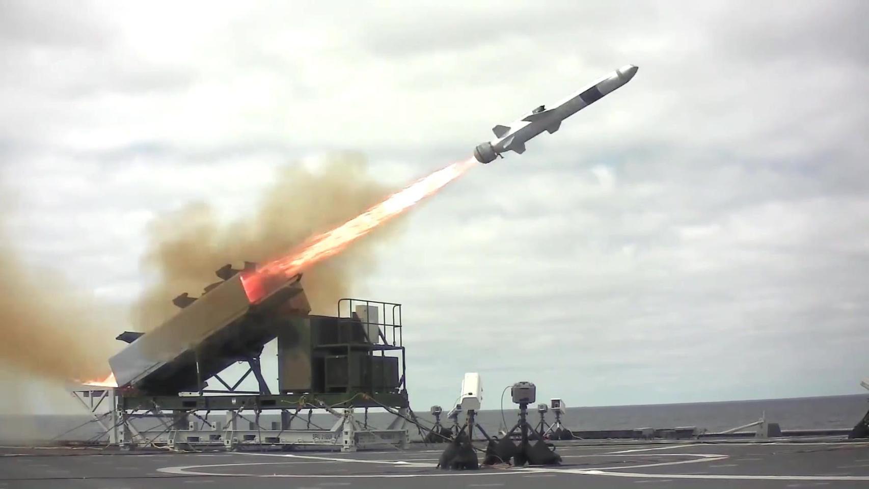 El nuevo misil antibuques de la Armada española: 185 km de alcance y ...