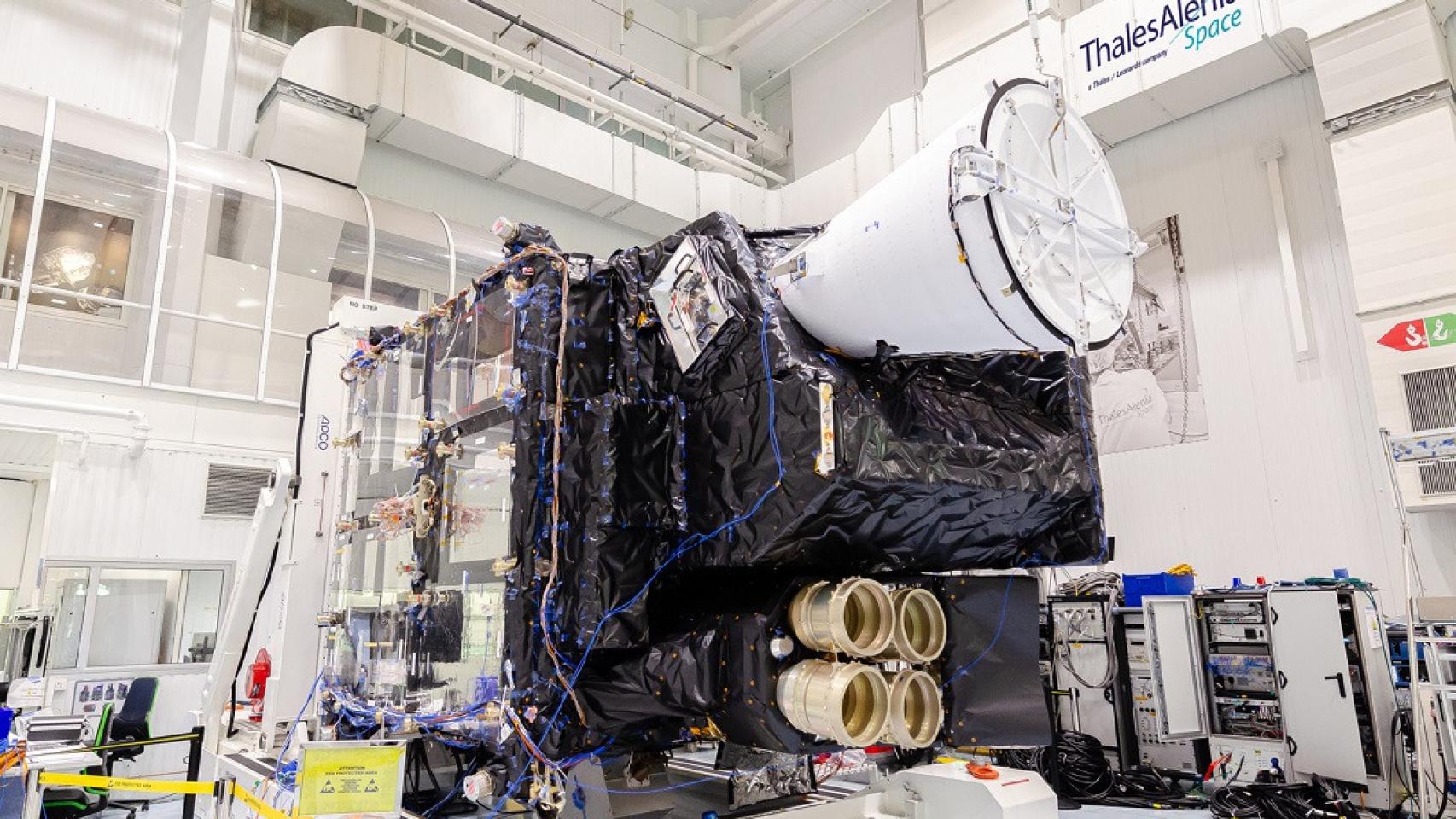 En las entrañas del nuevo Meteosat: el satélite con firma española para ...