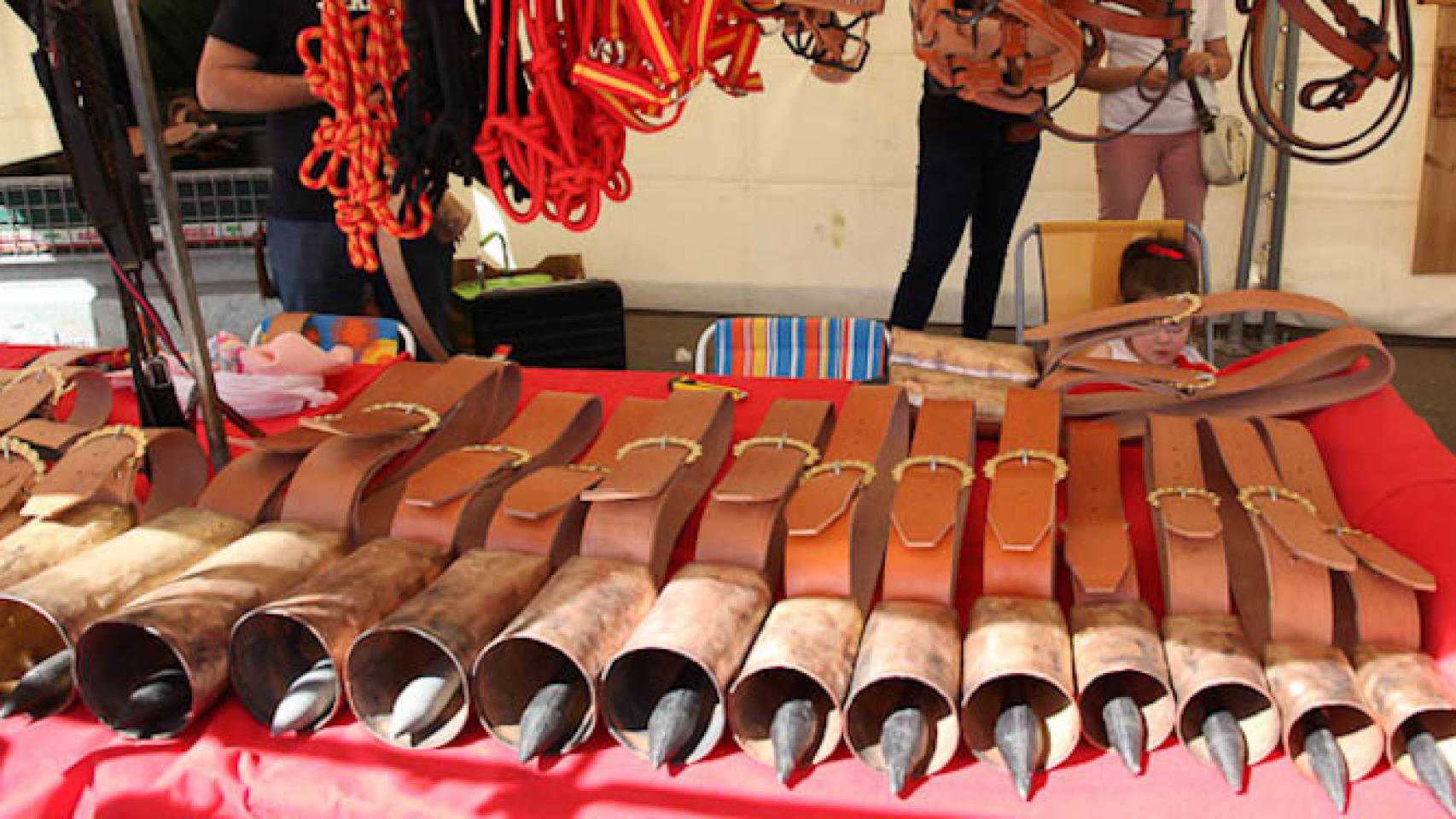 El cencerro, de elemento identificador del ganado a su uso en fiestas y ...