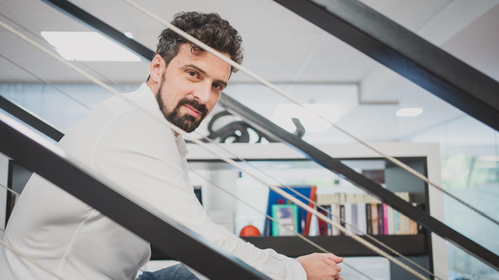 Brett Scott, el antropólogo del dinero: “Los ‘criptobros’ se creen ...