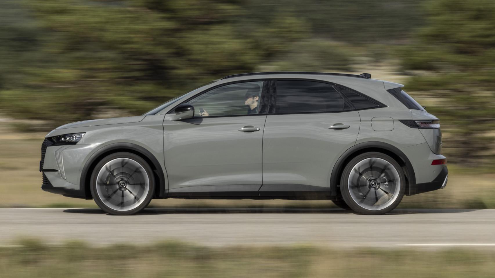 Probamos la versión deportiva del DS7: híbrido enchufable y 360 CV de potencia