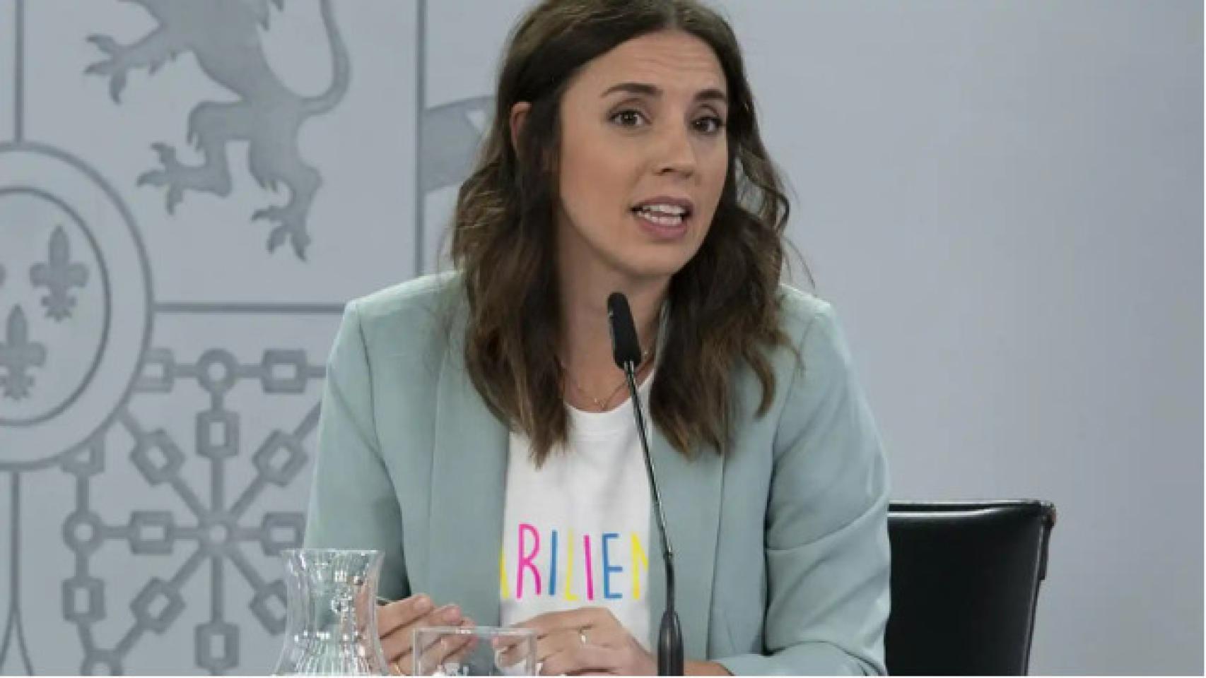 Lluvia de zascas a Irene Montero por decir que “les niñes pueden amar a ...