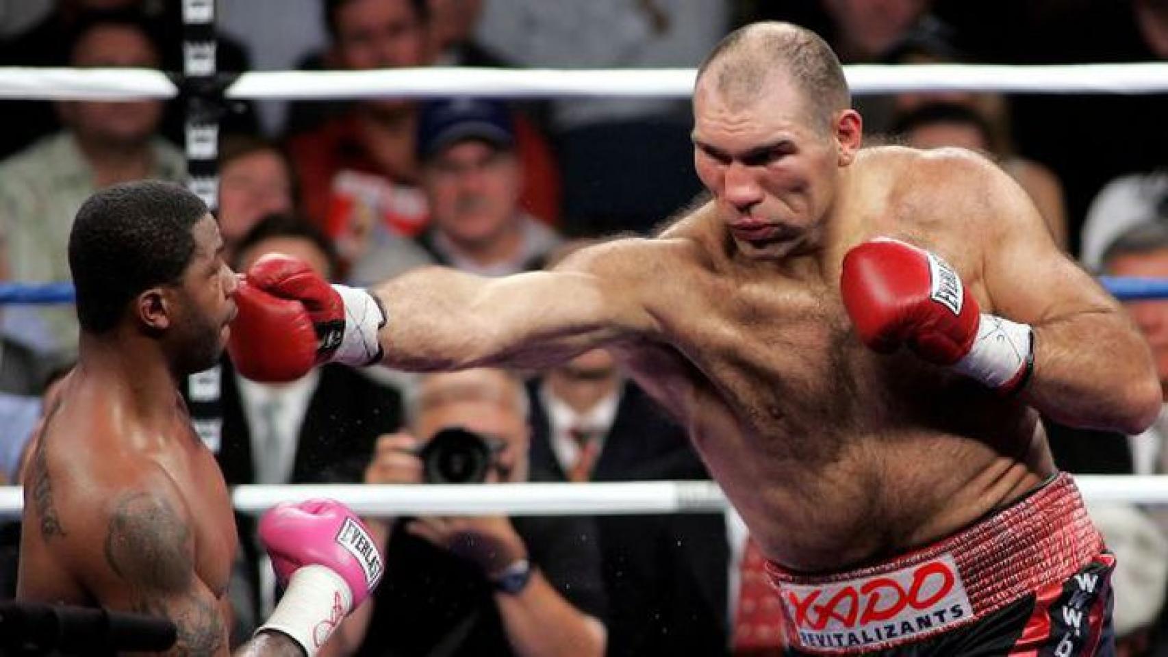 Putin llama a filas a su 'Gigante ruso': el exboxeador Valuev se ...