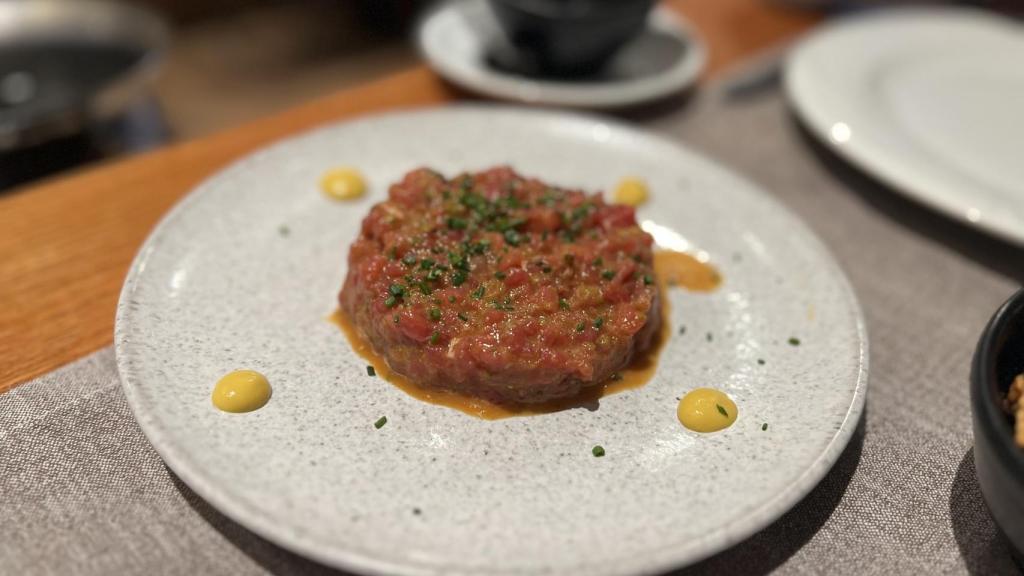 Así se come en Colósimo, una de las tortillas mejor valoradas de Madrid