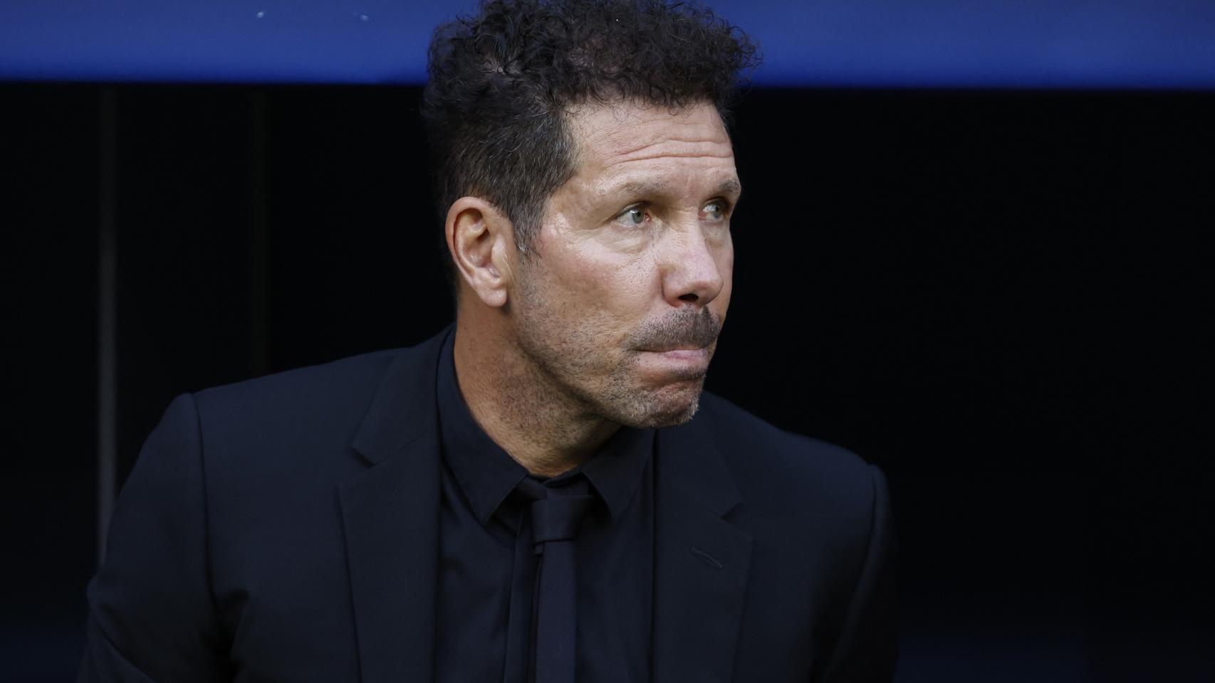 Simeone se cae sin el Mono Burgos: un título con el Atleti, una ...
