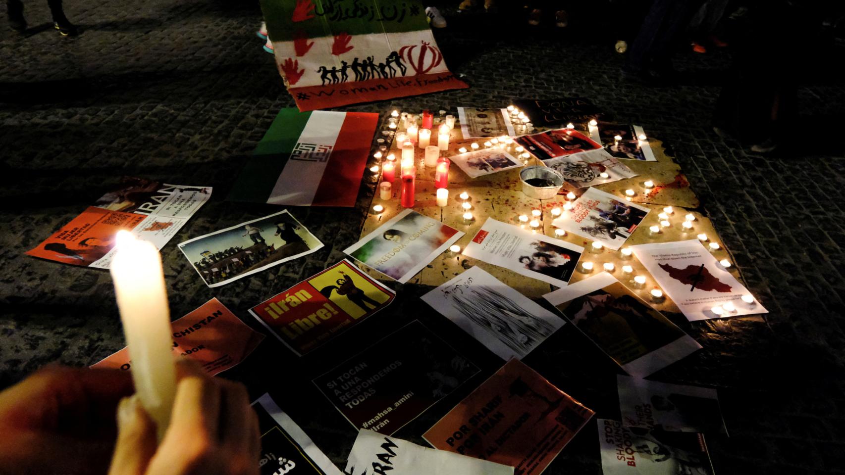 Crece la solidaridad con las mujeres de Irán: ocho muertos al ...