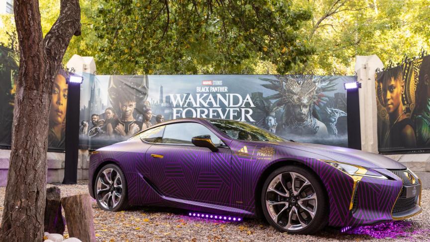 Lexus personaliza un LC para celebrar el estreno de ‘Black Panther ...