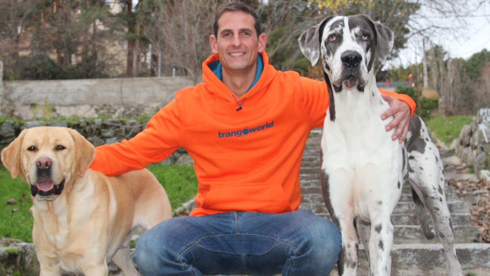 Carlos Rives, el educador emocional de animales de Belarra ya existe ...