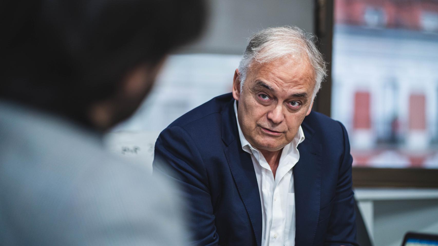 Esteban González Pons: "Si os sorprenden mis novelas, a lo mejor es que ...