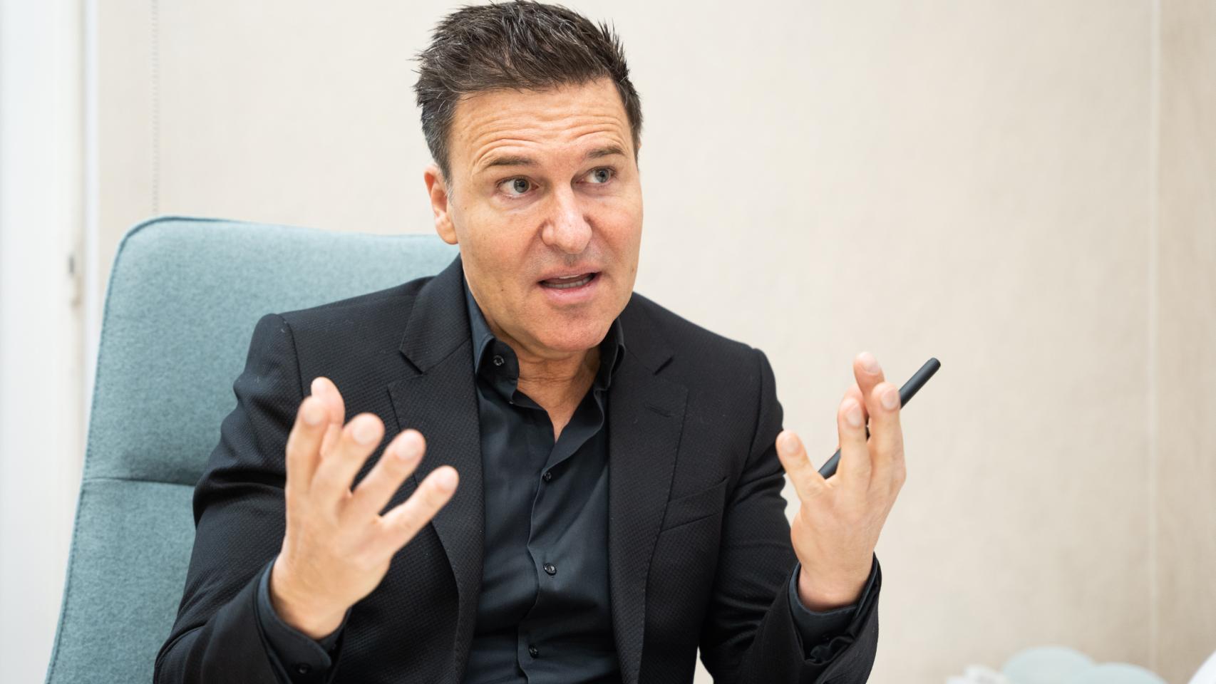 Iván Mañero, el cirujano de las 3.000 operaciones a trans: "Me decían ...