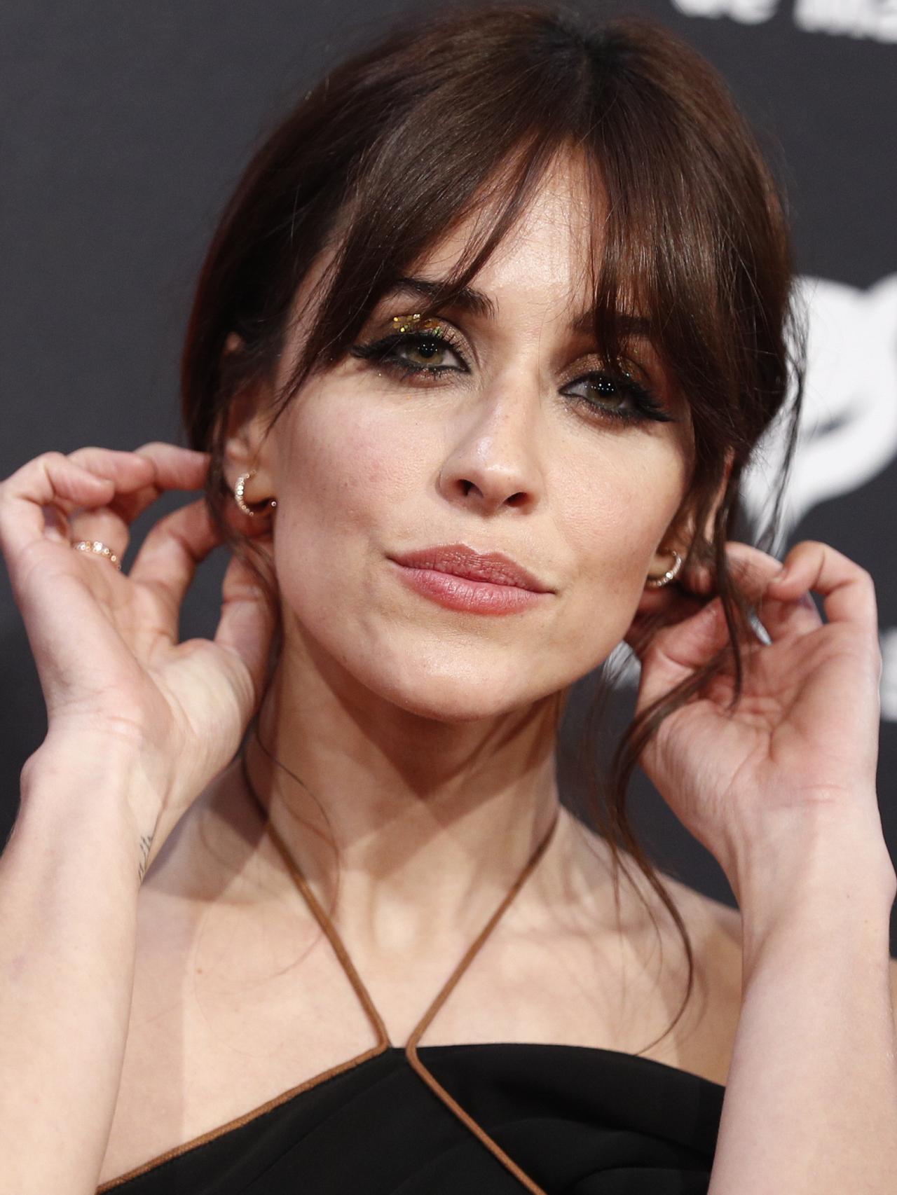 Flequillo cortina: cómo llevarlo y despedirse del indeseado "efecto ...