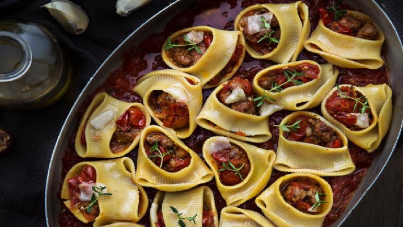Lumaconi al horno rellenos de pato y setas