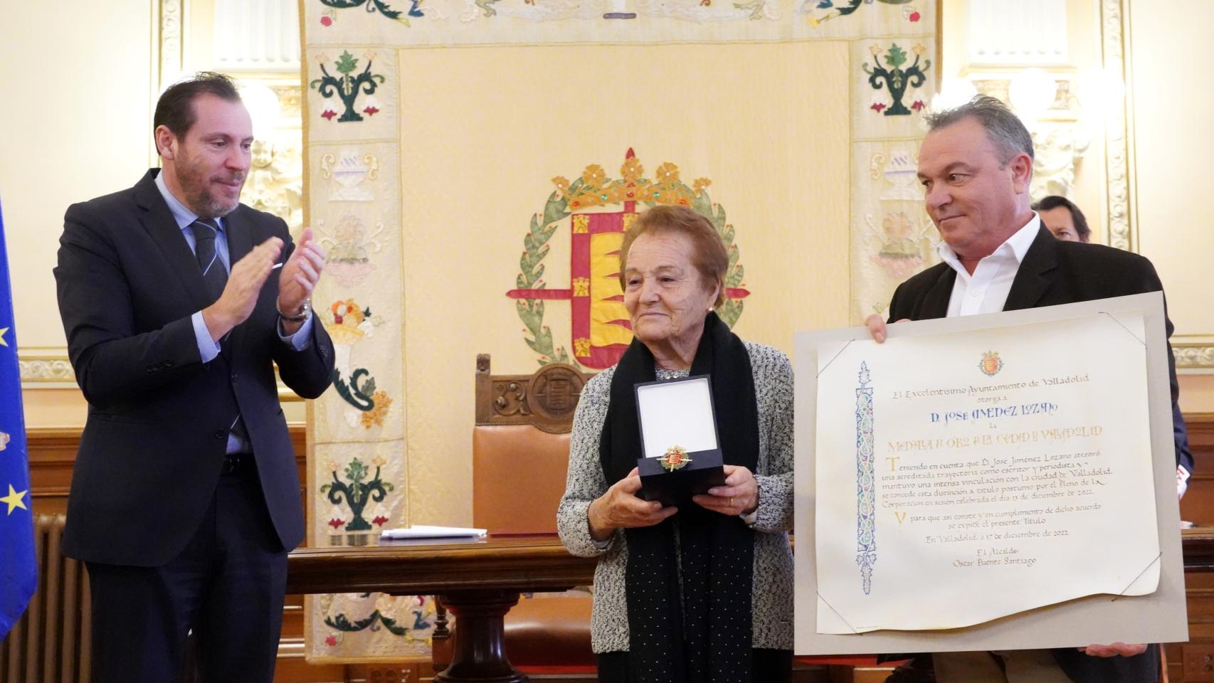 Valladolid rinde homenaje, a título póstumo, a José Jiménez Lozano por ...
