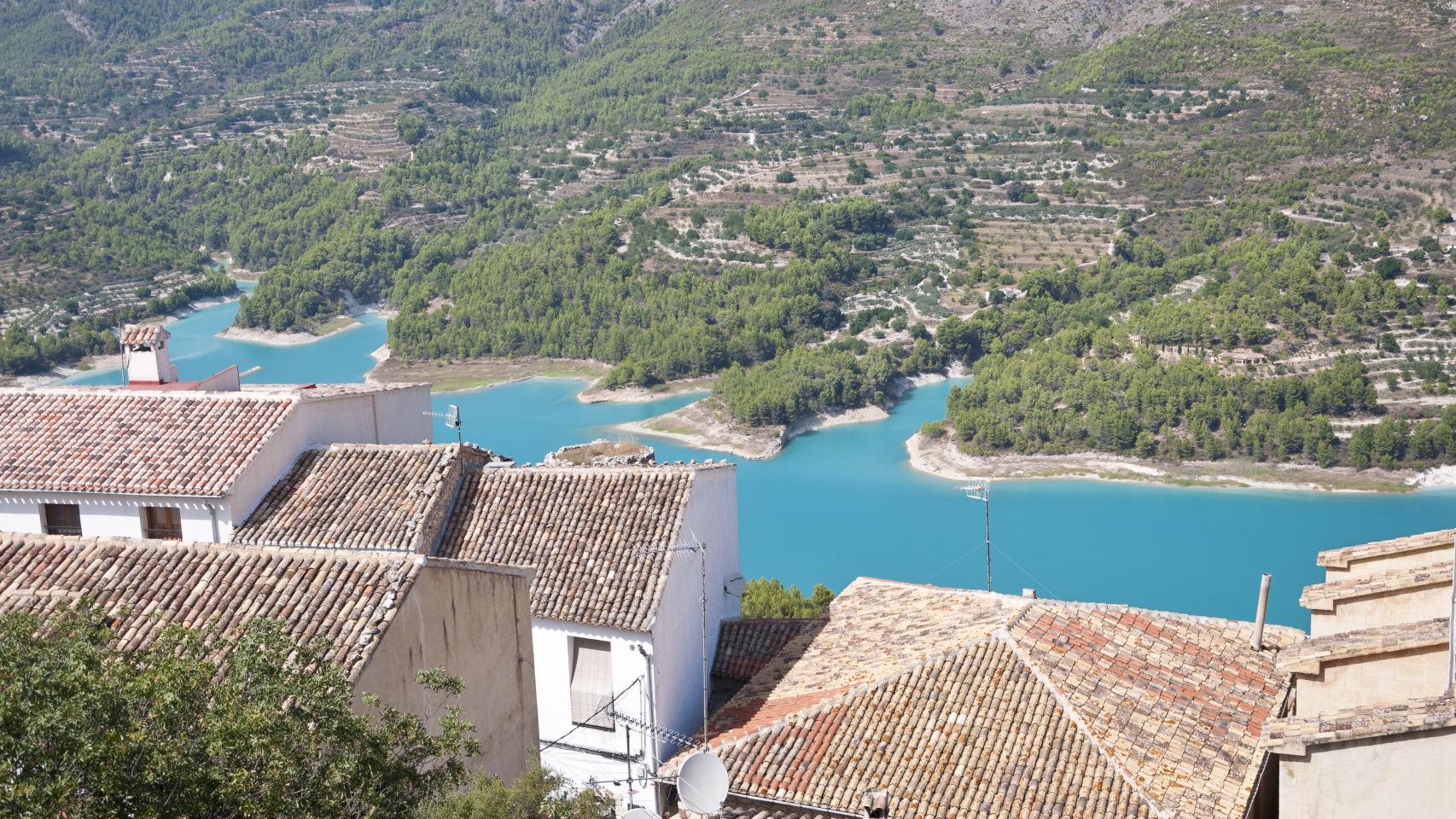 Castell de Guadalest, el pueblo de Alicante que está entre los más ...