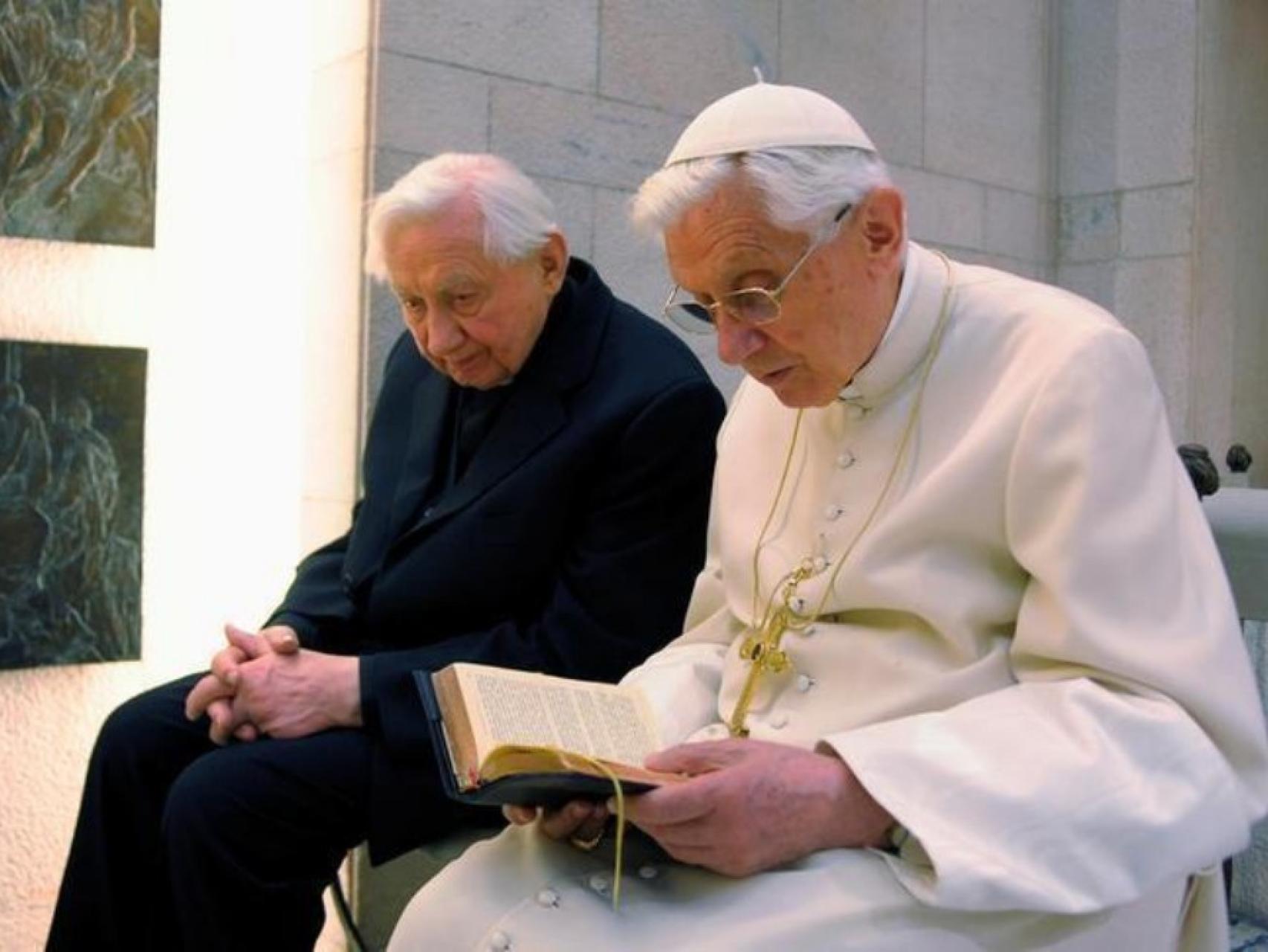 El viaje de Benedicto XVI, de teólogo a místico