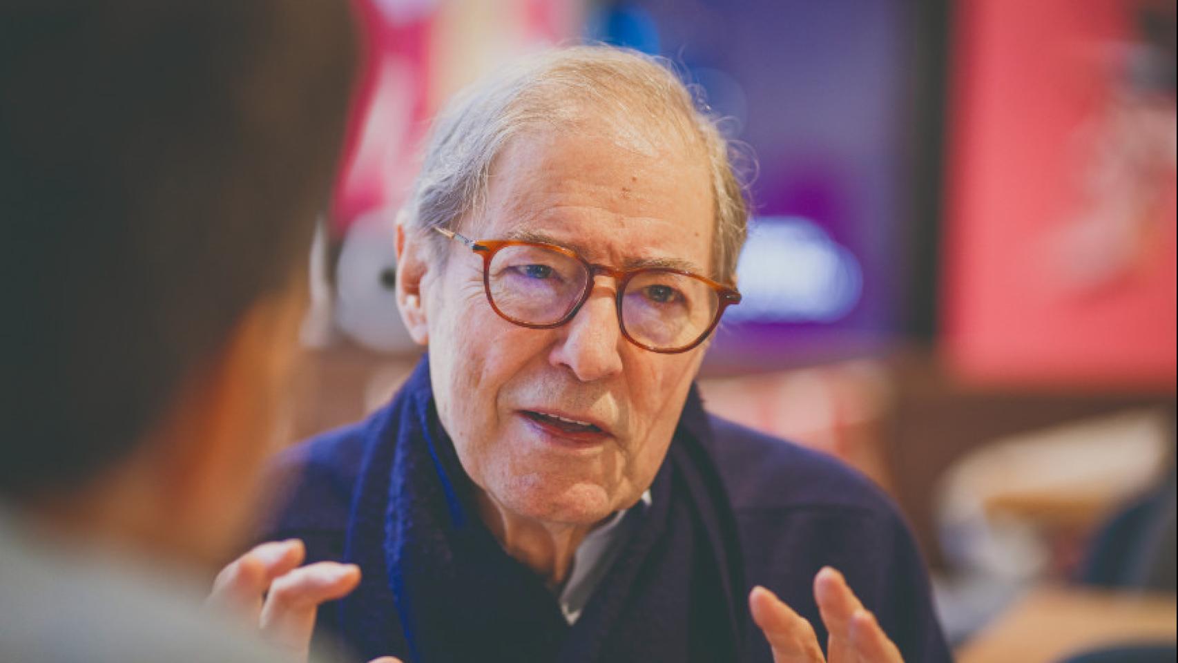 Félix de Azúa: "España es un país de fanáticos, aquí la obediencia es ...