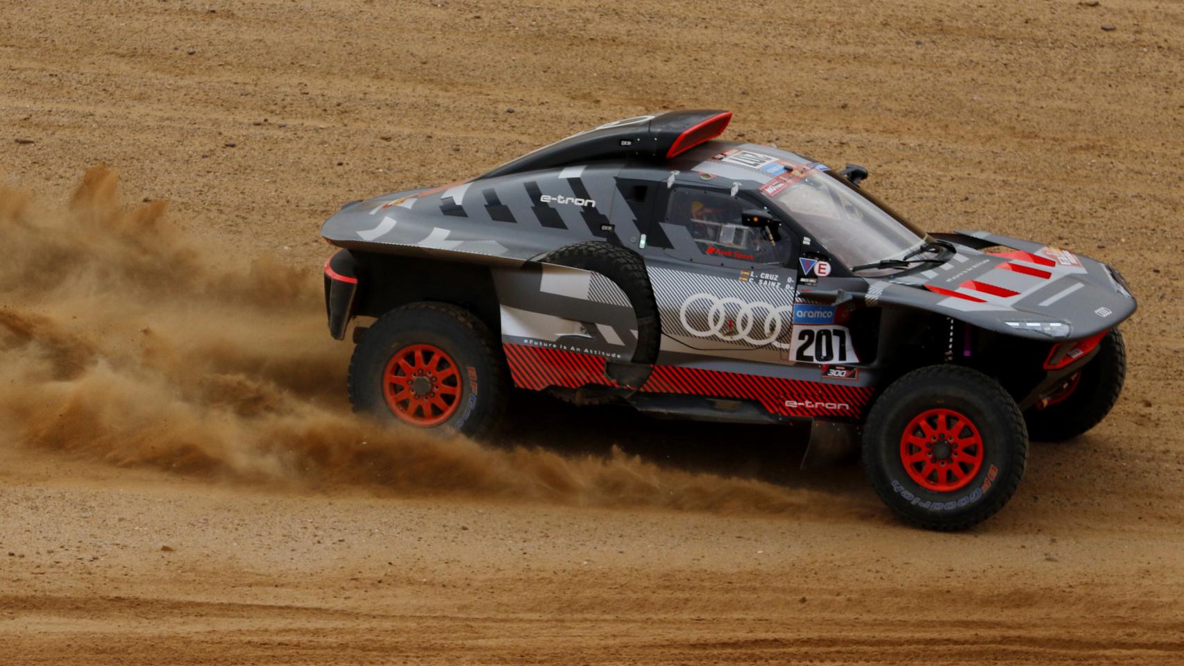 Carlos Sainz es 3º en el día de Sebastian Loeb en el Dakar y recorta 16 ...