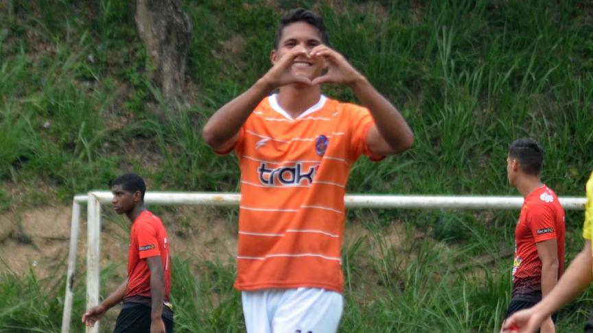 El Albacete se refuerza con la promesa del fútbol venezolano Jovanny Bolívar