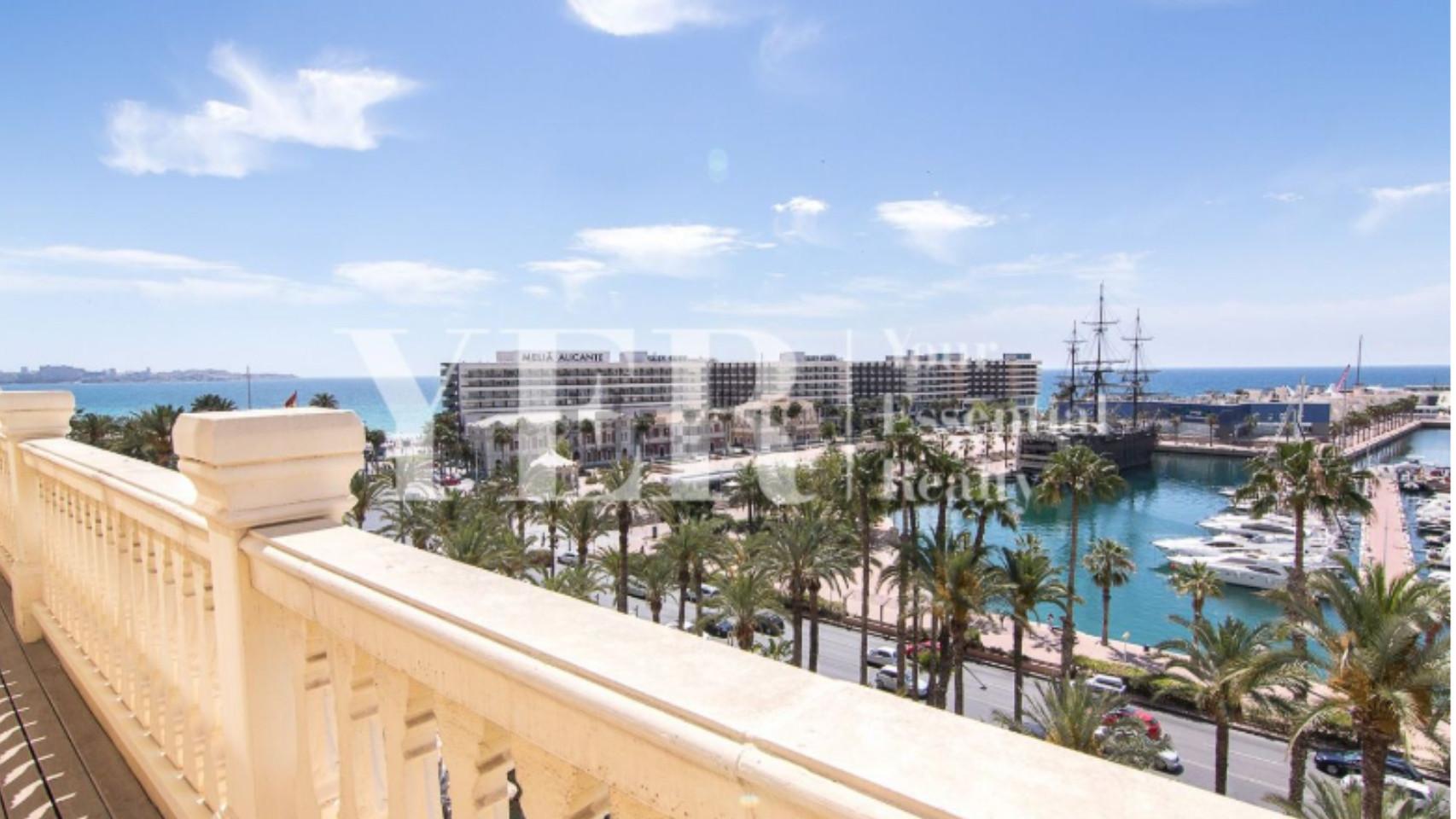 Diez espectaculares áticos en venta en Alicante en los que desearías vivir