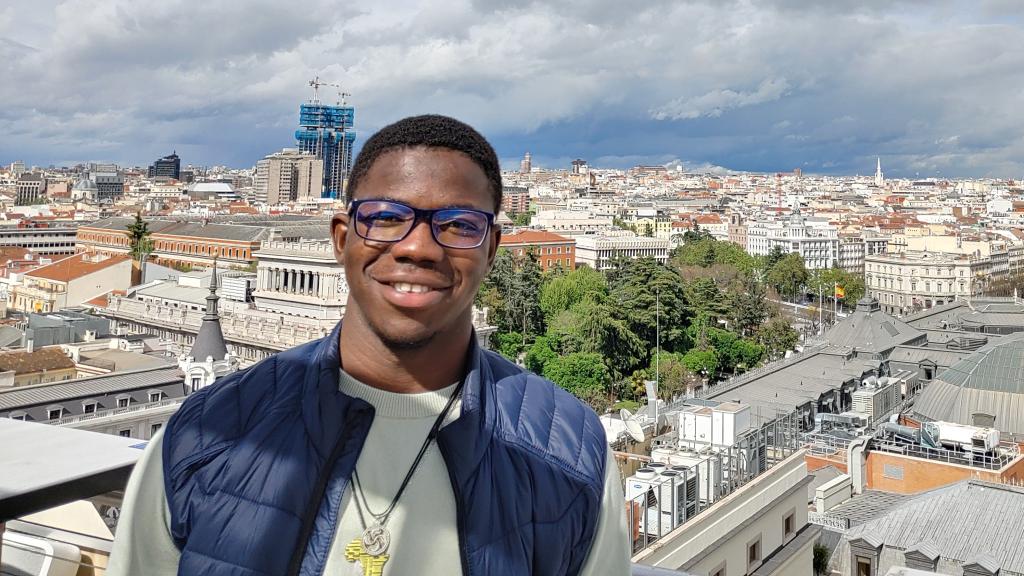 El viaje de Seny, el 'cerebrito' que huyó de Guinea para estudiar ...