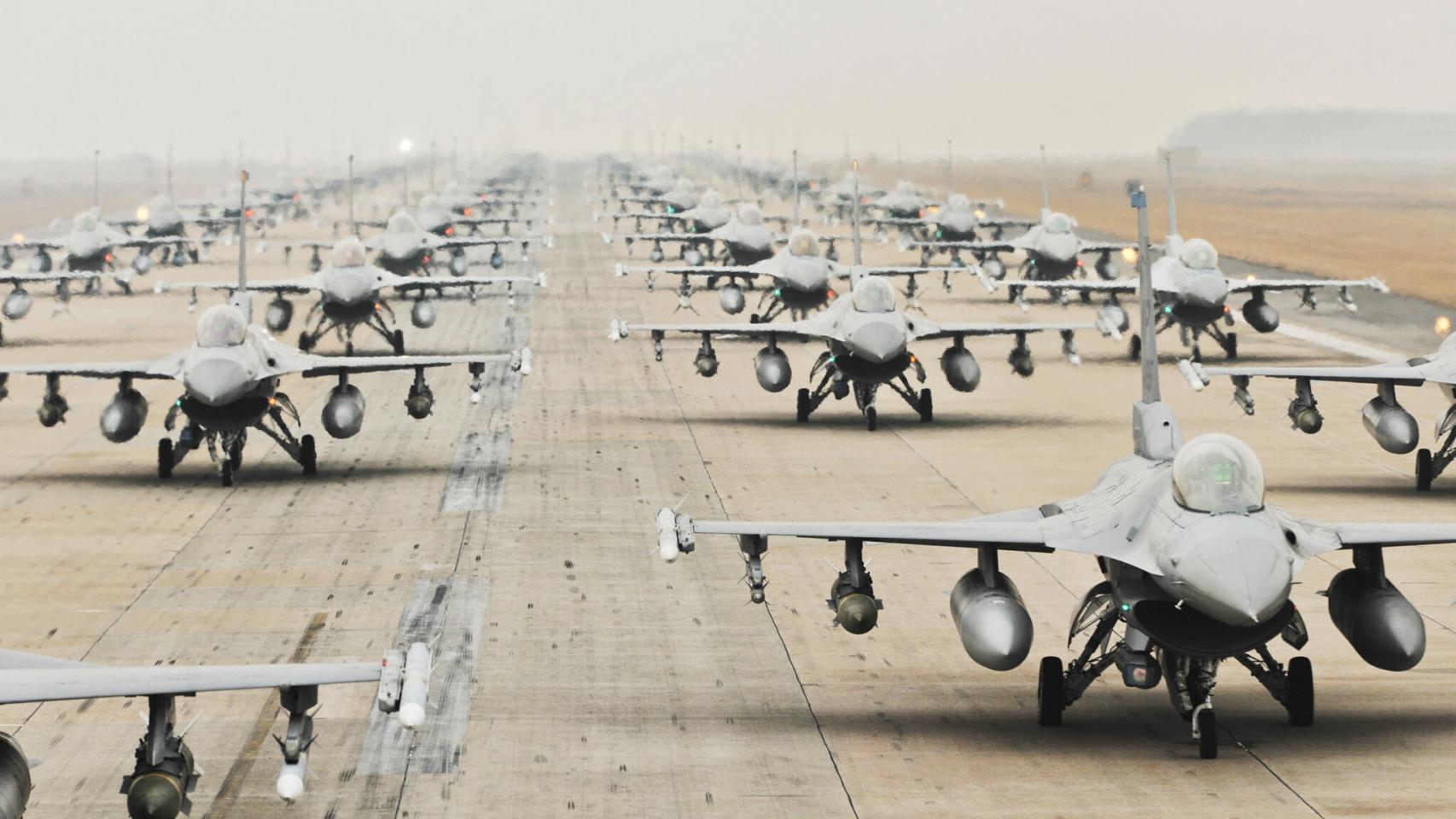 Así es el F-16, el versátil caza de combate que pide Ucrania para ...