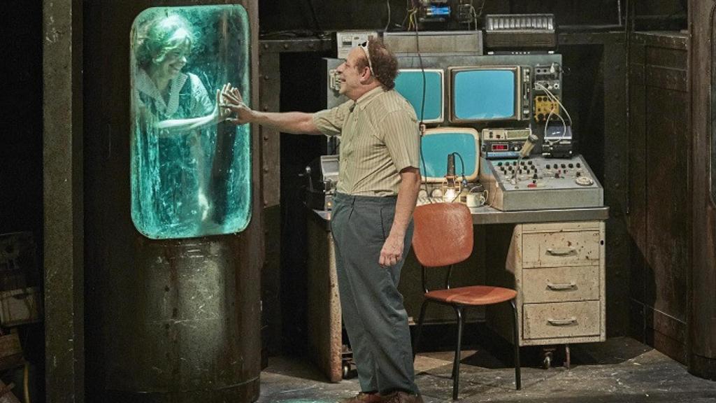 'La mosca' que encumbró a David Cronenberg se teletransporta al teatro