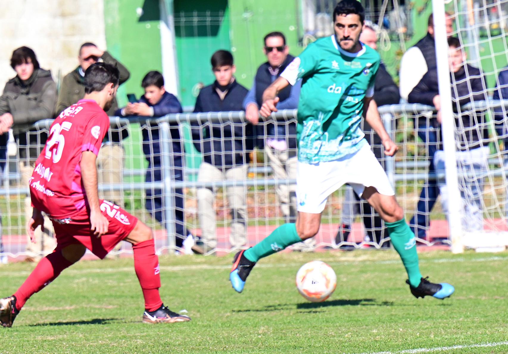 Con Dani Güiza en el vestuario del CD Rota, su nuevo equipo: "Vengo a ...