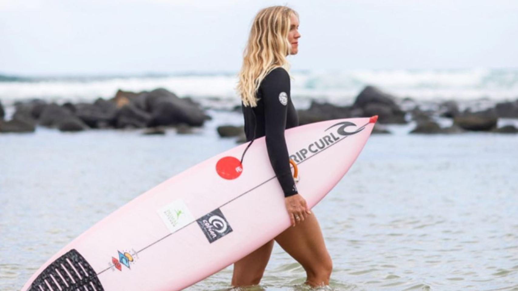 Bethany Hamilton, de llegar a la élite sin un brazo a liderar la rebelión antitrans en el surf