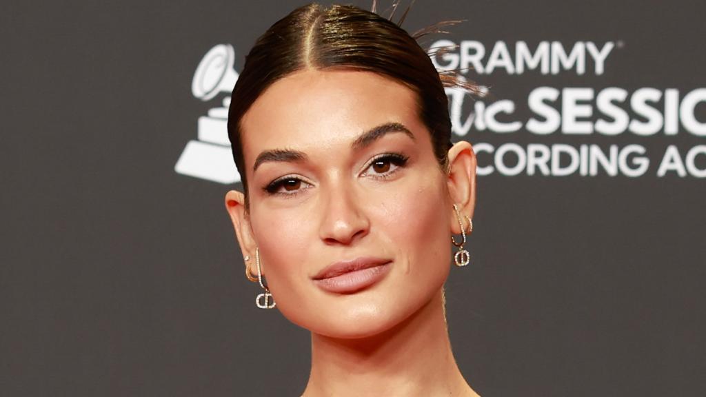 El premio a la mejor vestida de la segunda edición de los Ídolo es para Estela Grande