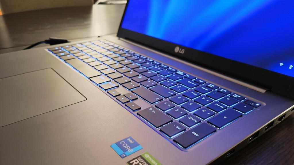 Probamos el LG Ultra 17: un portátil enorme con autonomía bestial para ...