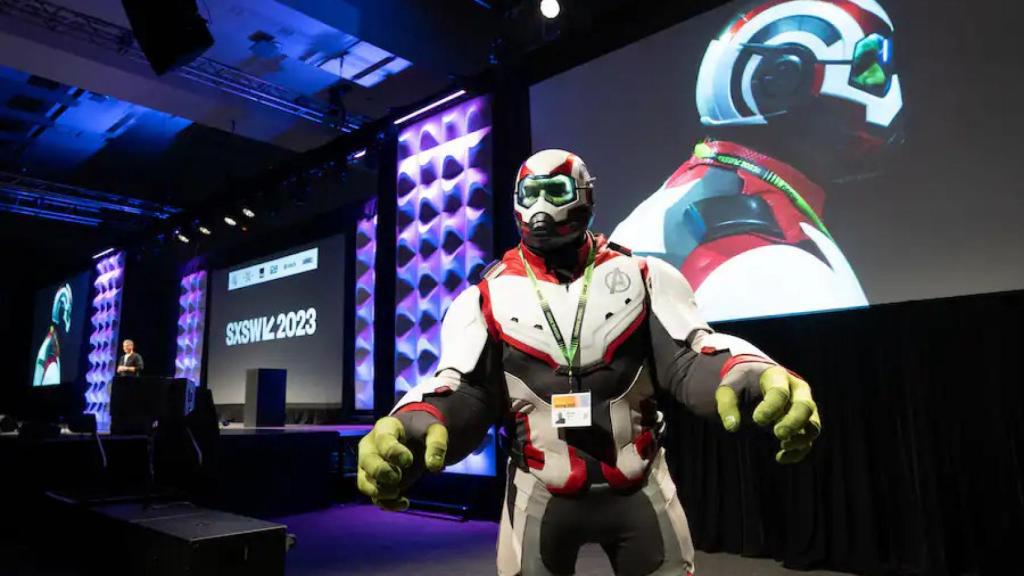 Robots, hologramas y sables láser: la ambiciosa revolución técnica para ...