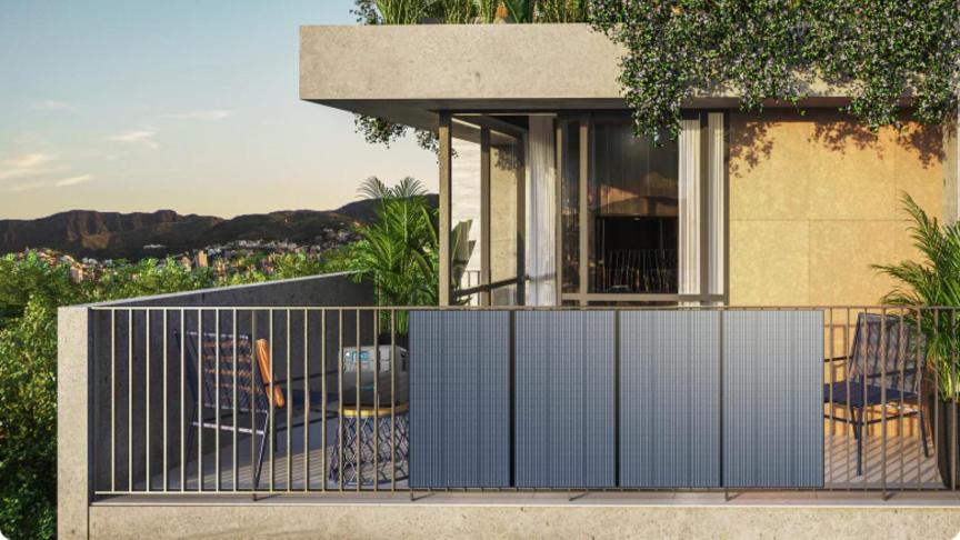 Así puedes poner placas solares en tu balcón: desde 700 euros y ahorro ...