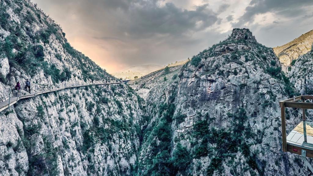 El pueblo de Alicante con un puente colgante perfecto para una escapada de fin de semana