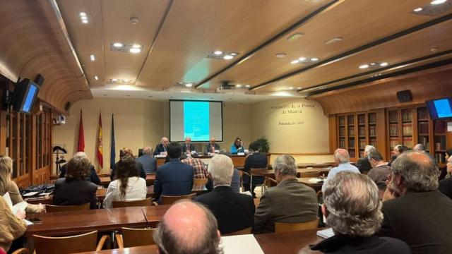 María Peral presenta 'Recuperemos el periodismo. Ideas para regenerar ...