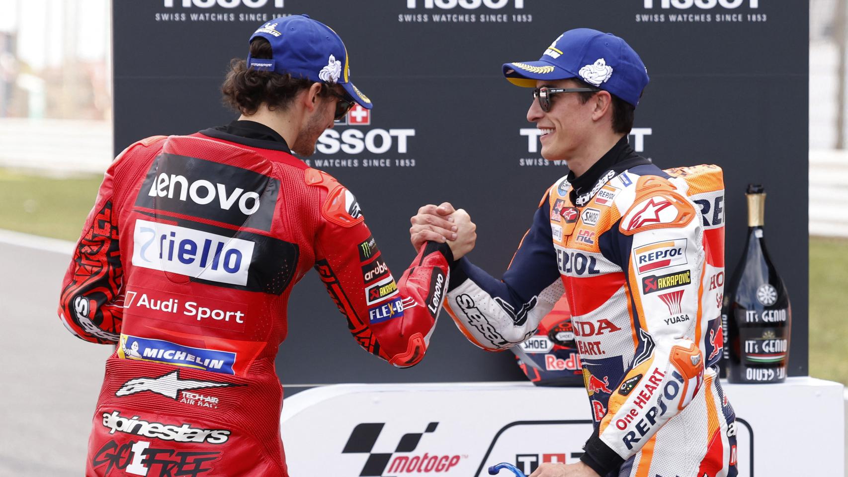 Pecco Bagnaia gana la primera carrera al sprint y Marc Márquez sube al podio en Portimao