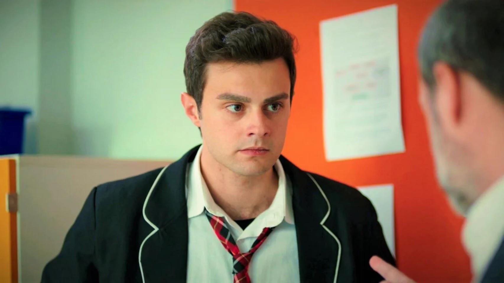 Yigit Koçak, la estrella de la serie turca 'Hermanos', visita España ...