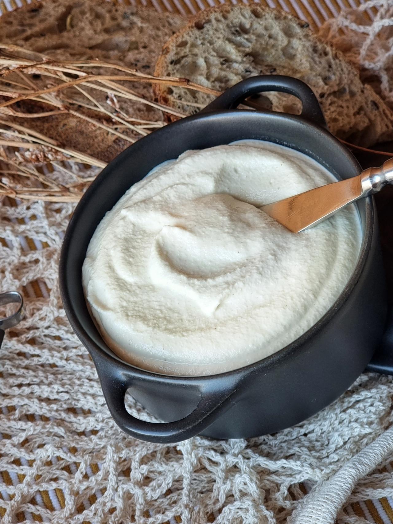 Cómo hacer requesón vegano de anacardos, una receta que sustituye al queso