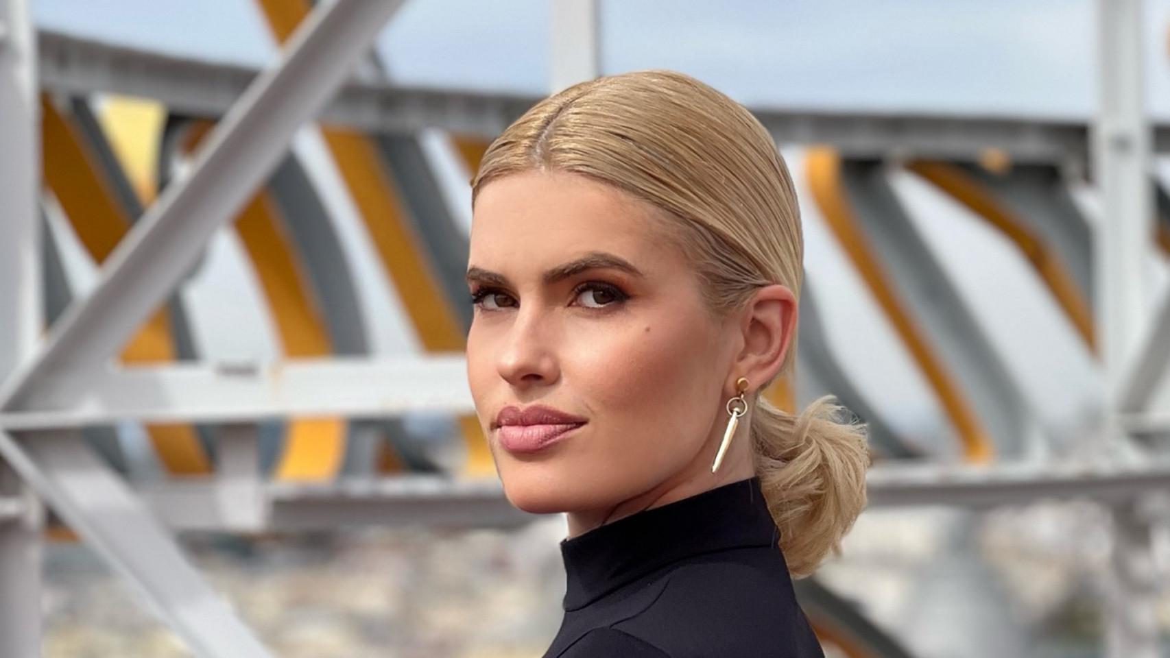 Adriana Abenia: "Ser madre con 68 años es anormal e irresponsable. Es ...