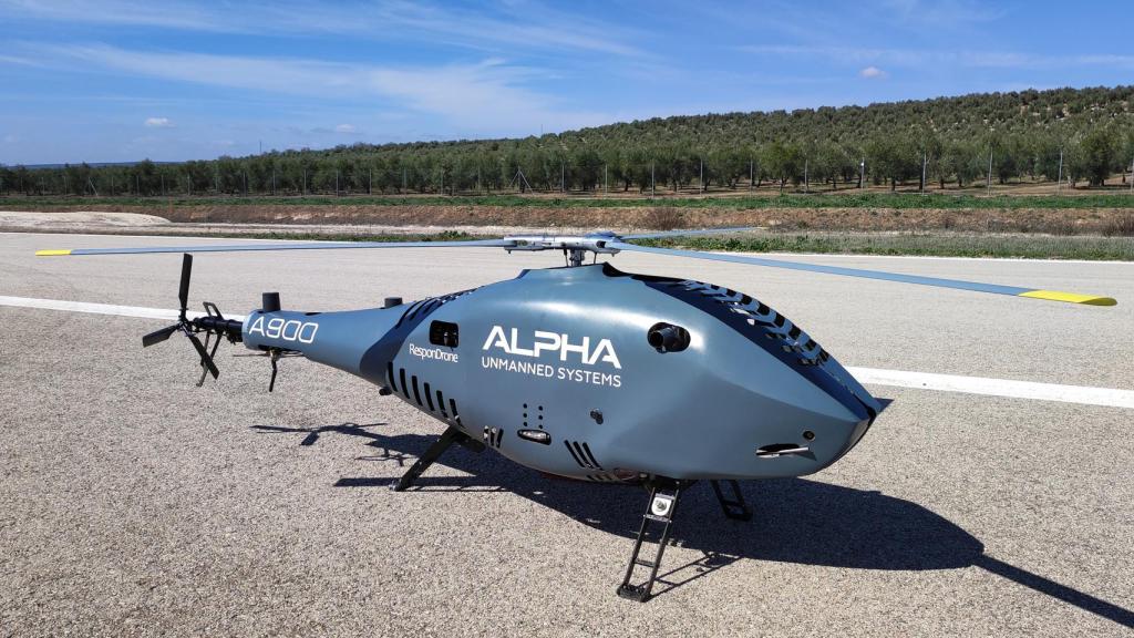 Así es el Alpha 900, el helicóptero español sin piloto que ha comprado ...
