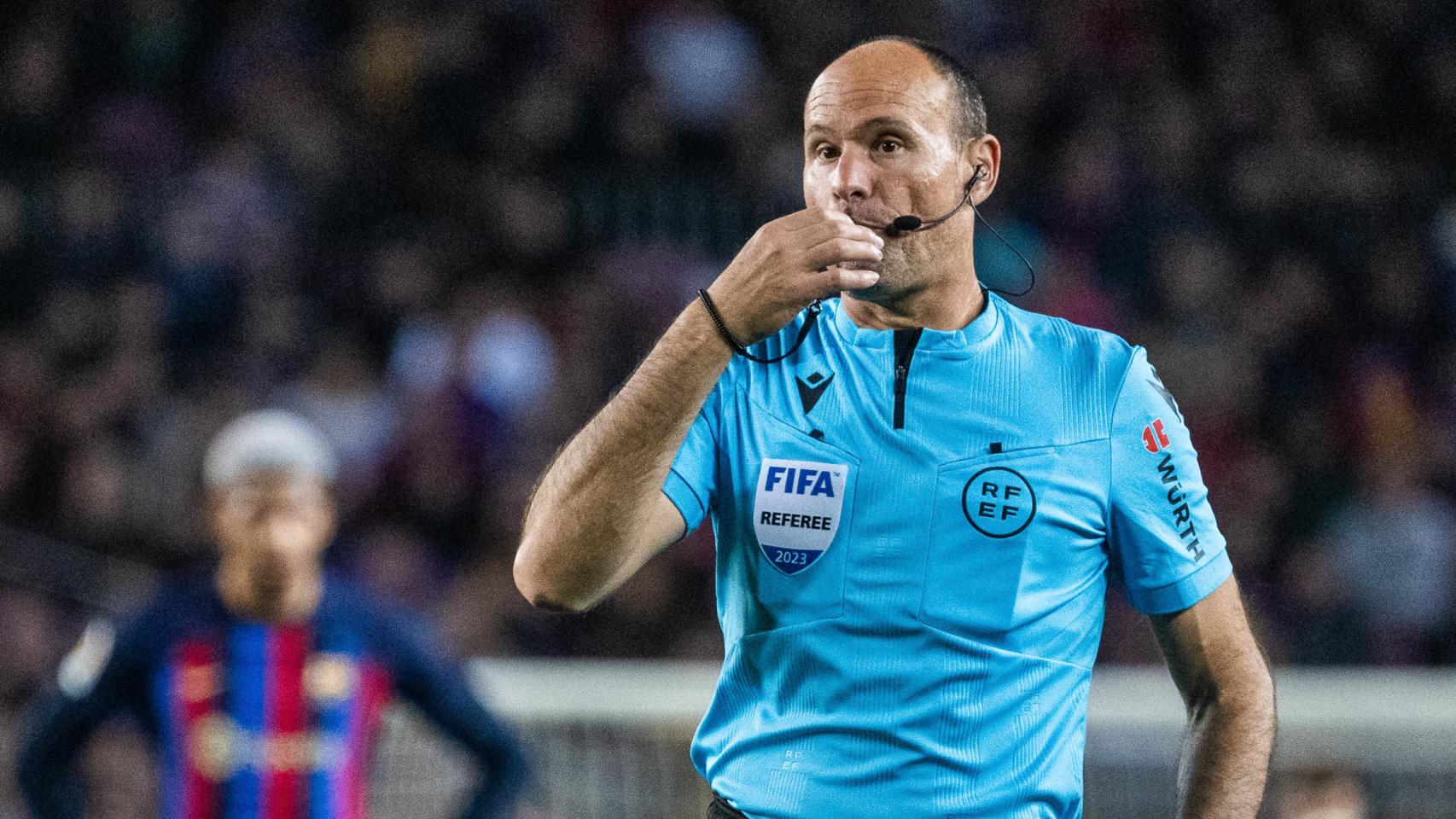Mateu Lahoz dejará de arbitrar en Primera tras 15 temporadas