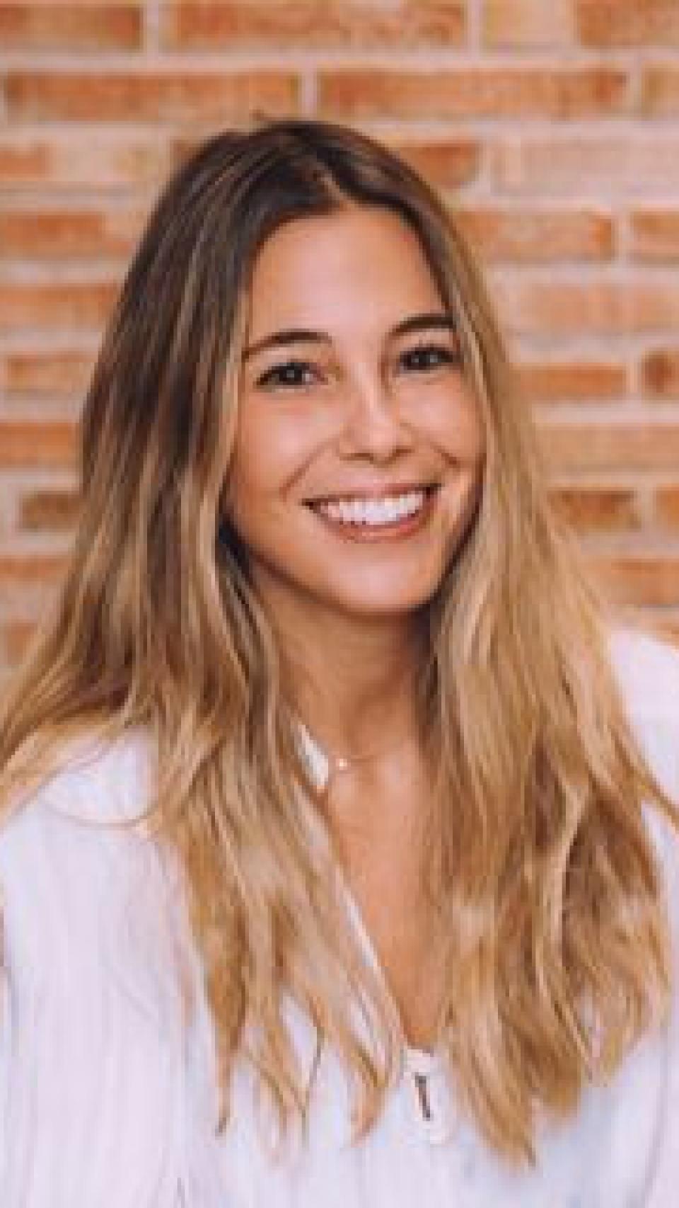 Celia Vega-Penichet, sobrina de Ana Obregón, cancela su boda a pocas ...