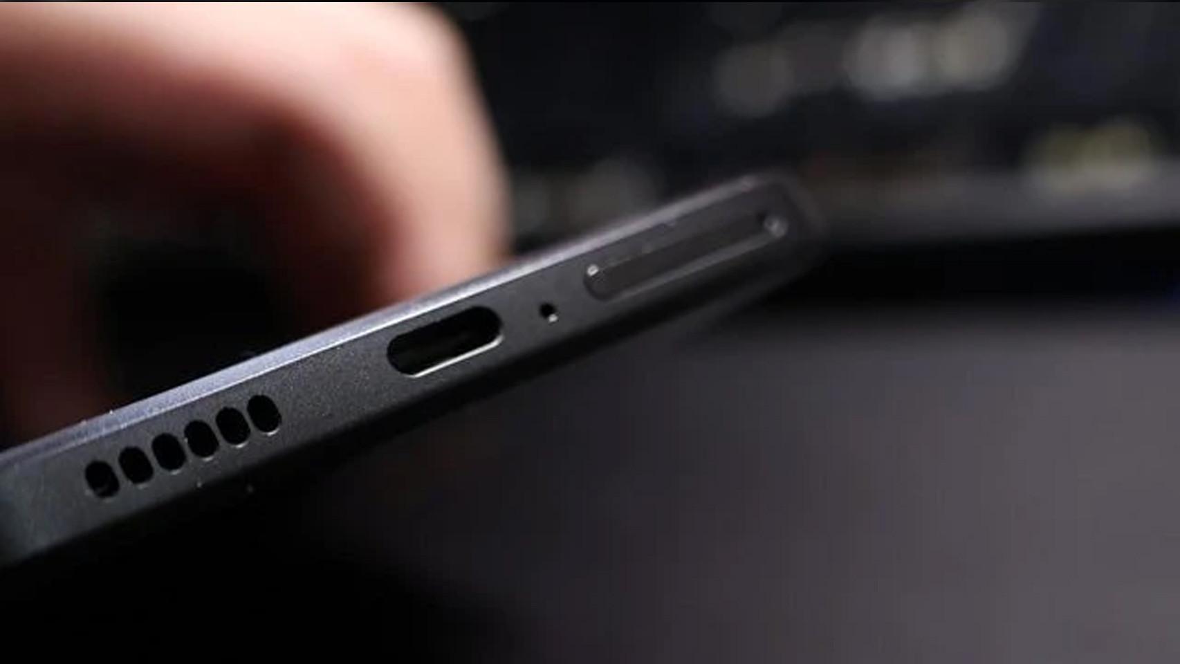 HTC prepara nuevo móvil: se filtran imágenes del HTC U23 Pro