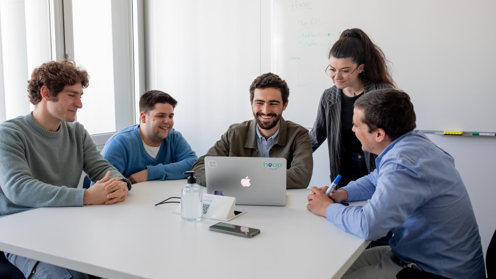 Hoop, la 'app' para compartir coche a la Universidad de Málaga que ...