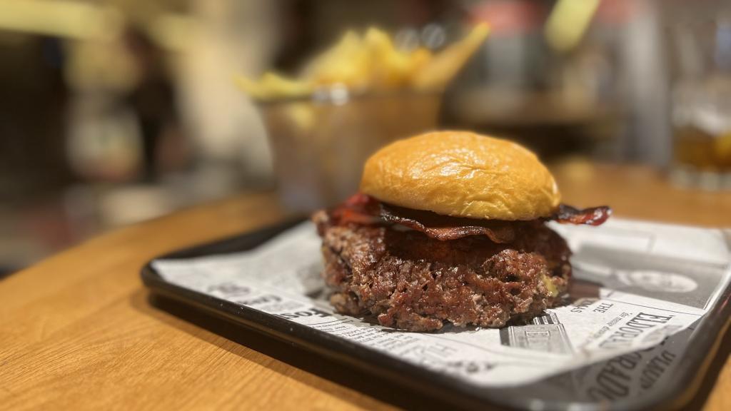Las mejores smash burgers de Madrid después de probar 20 hamburgueserías