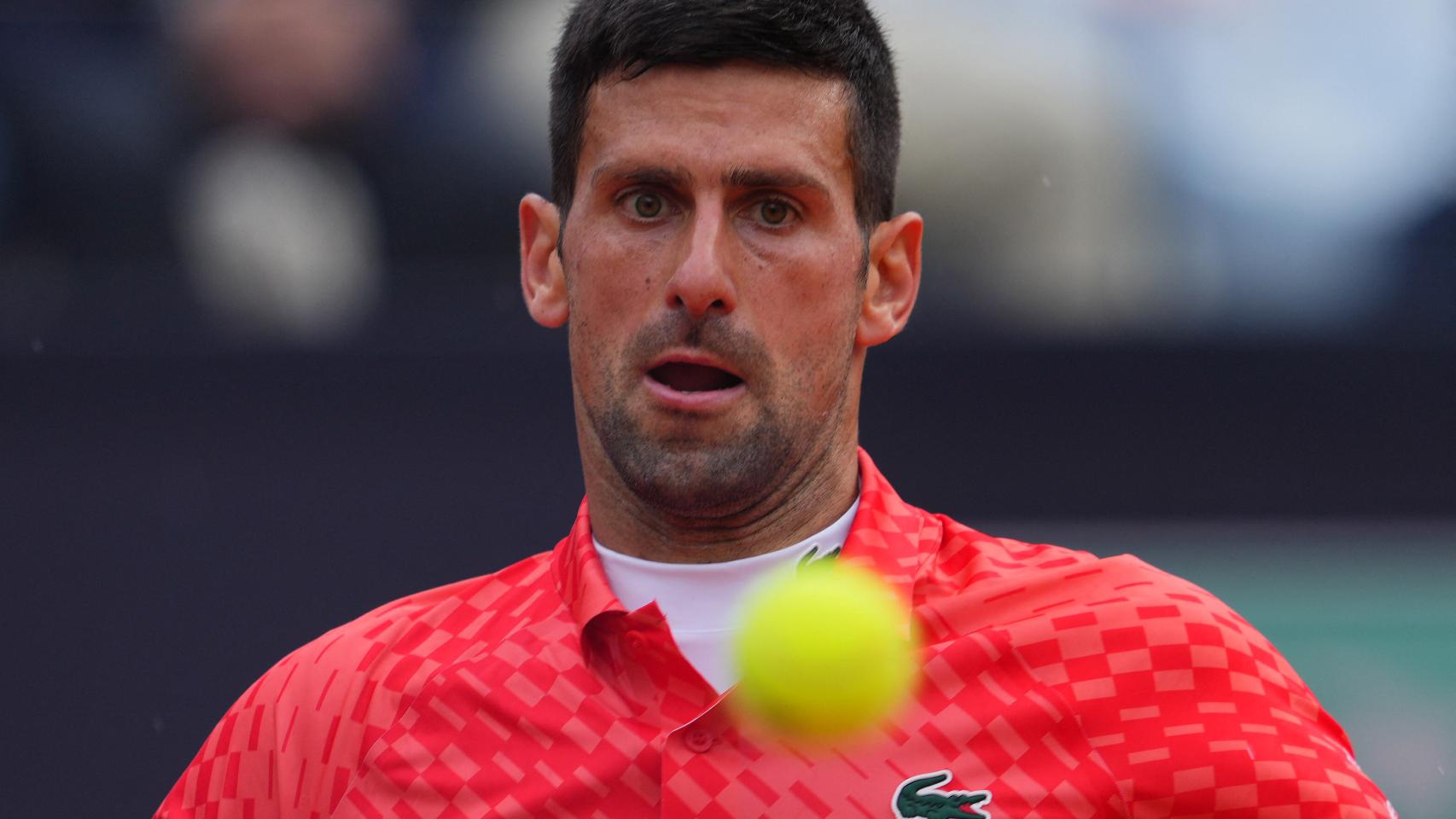 Djokovic cae contra Rune en Roma y se acuerda de Rafa Nadal pensando en Roland Garros