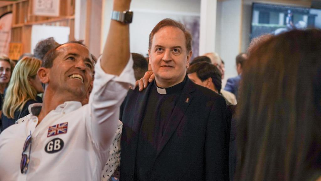 Hablamos con el Padre Apeles sobre el momento vital en el que se ...