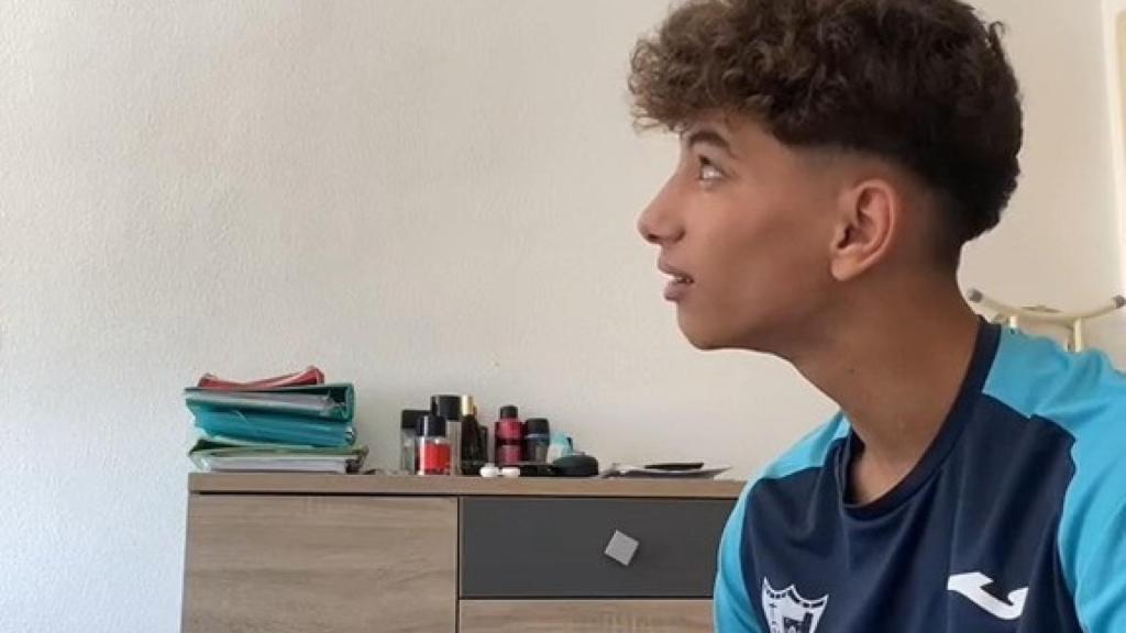 Hamza adivina en TikTok las notas de selectividad: "¿8,25? ¿En Lengua? Si yo no sé ni hablar"