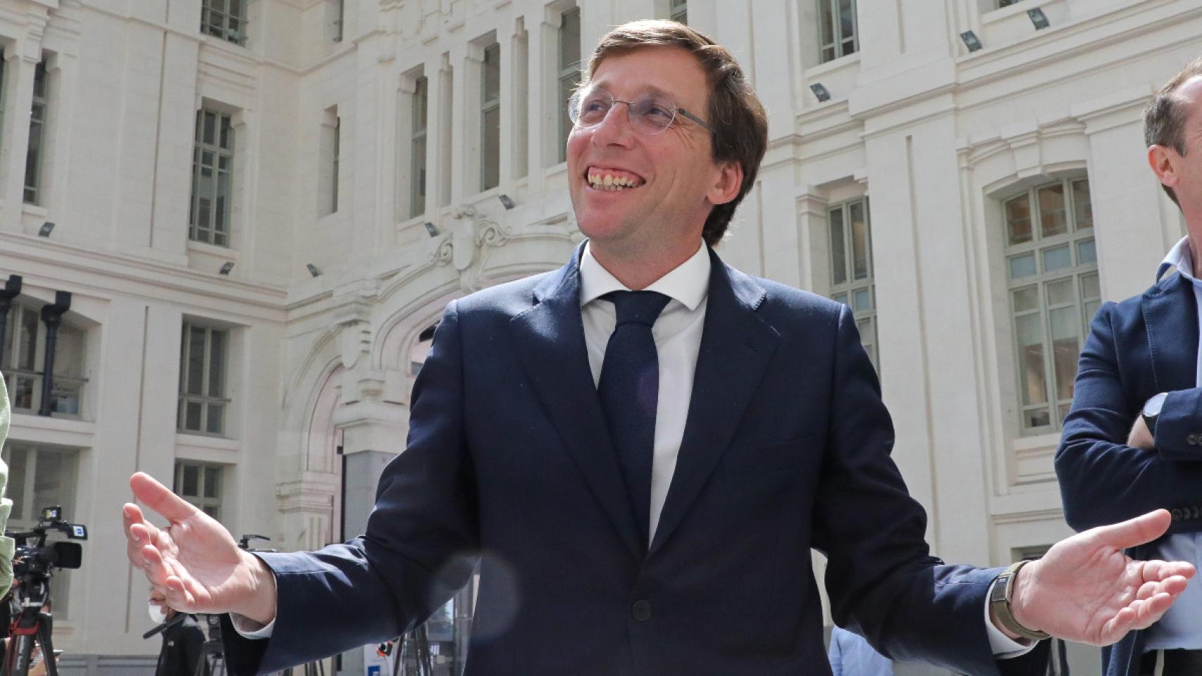 El gobierno más absoluto de Almeida en Madrid: menos concejalías y con ...