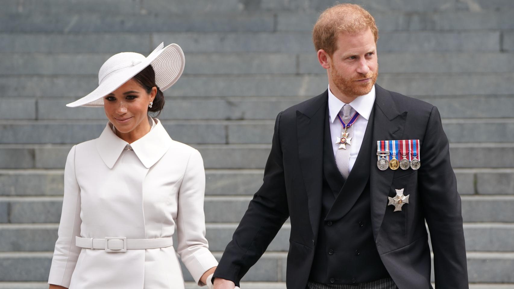 Meghan y Harry, ¿al borde del divorcio? Ella "se está cansando de él" y el duque extraña su vida ...