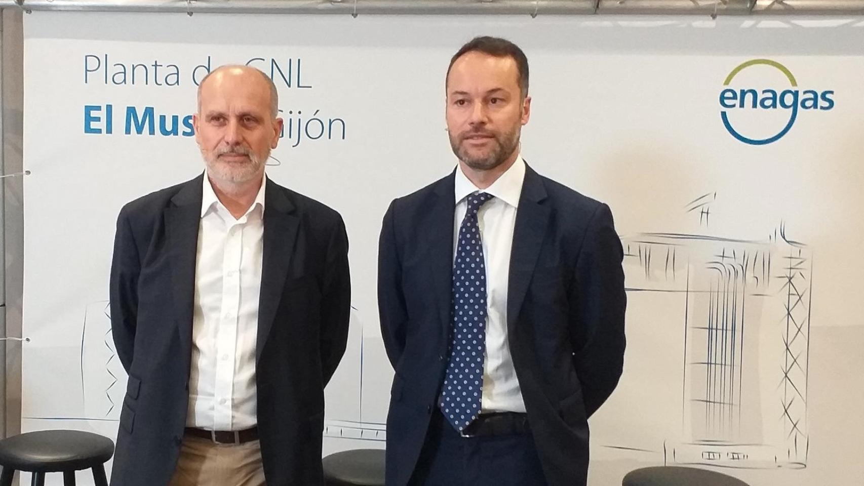 La regasificadora de El Musel en espera, se pondrá en marcha con el ...